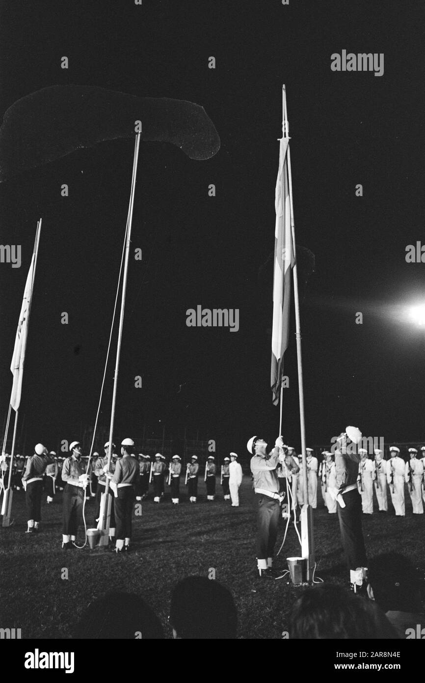 Suriname: independence on 25/11 etc.; ceremonies in Paramaribo stadium ...
