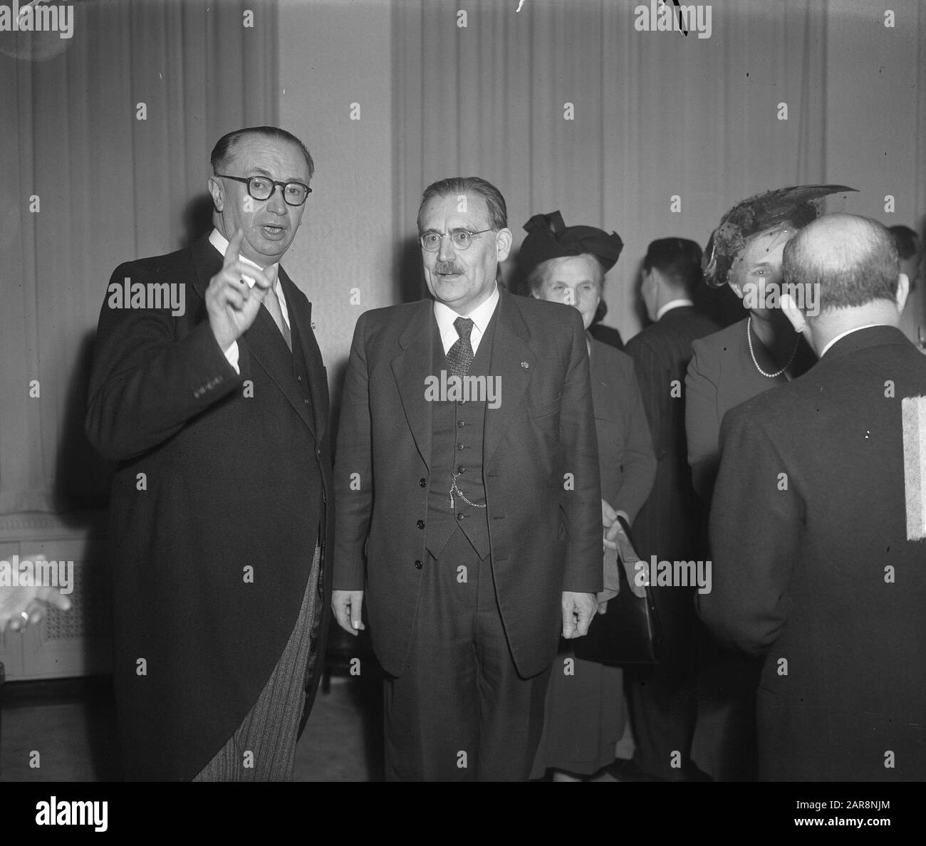 Embassy reception hi-res stock photography and images - Alamy