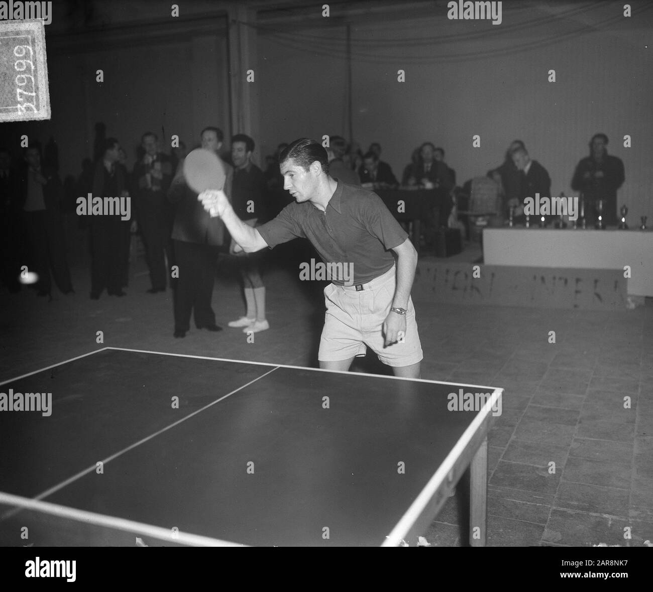 International table tennis in Utrecht, Richard Bergmann (England ...