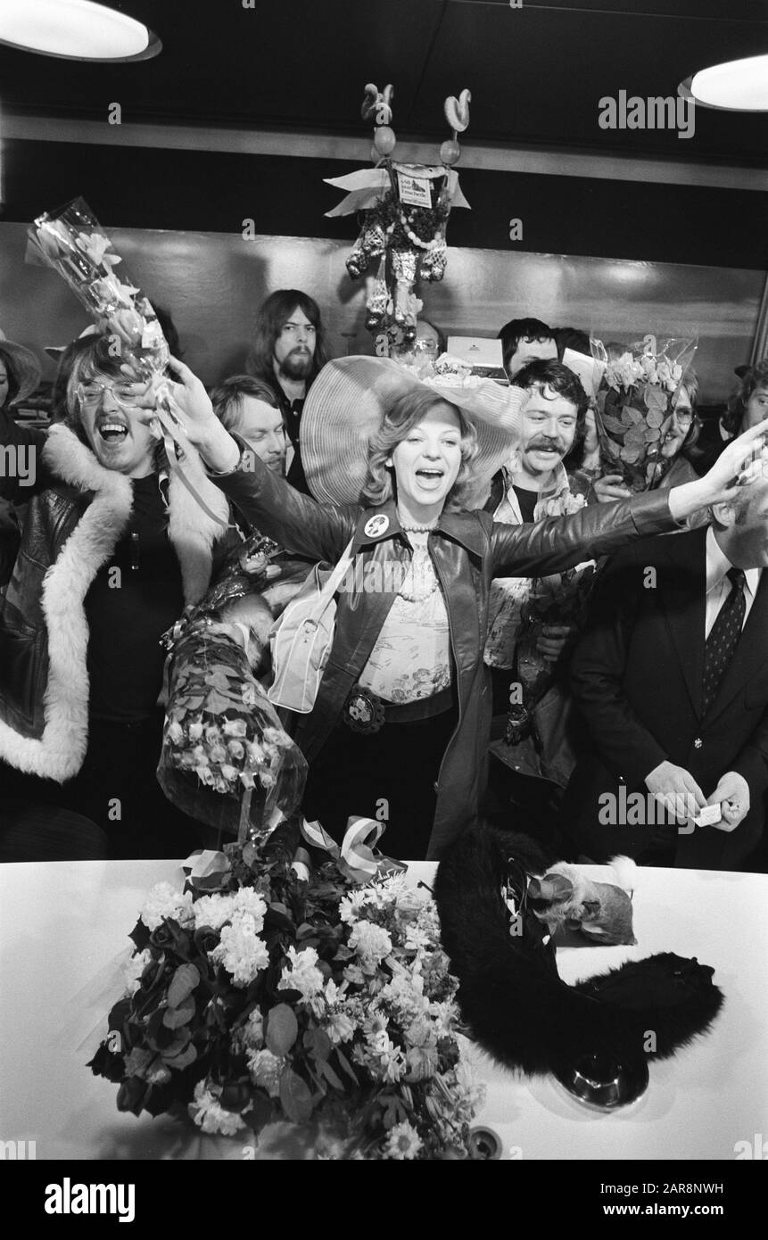 Teach in eurovision hi-res stock photography and images - Alamy