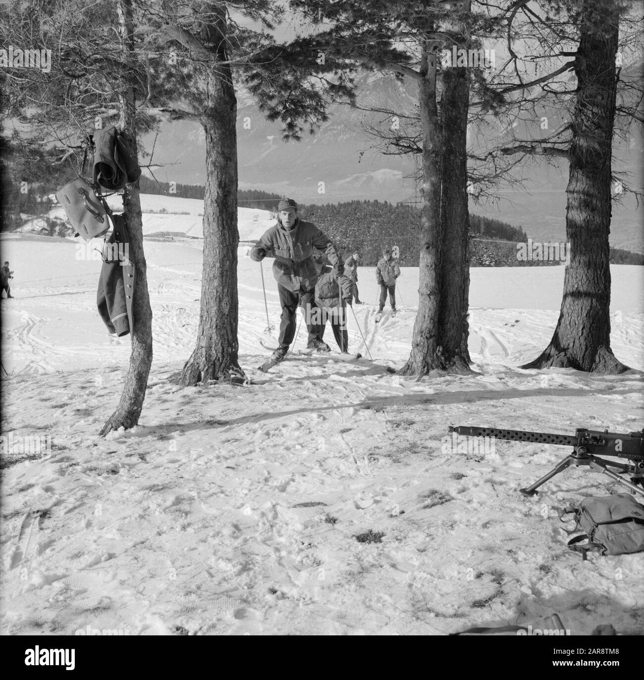 30 machine gun hi-res stock photography and images - Alamy