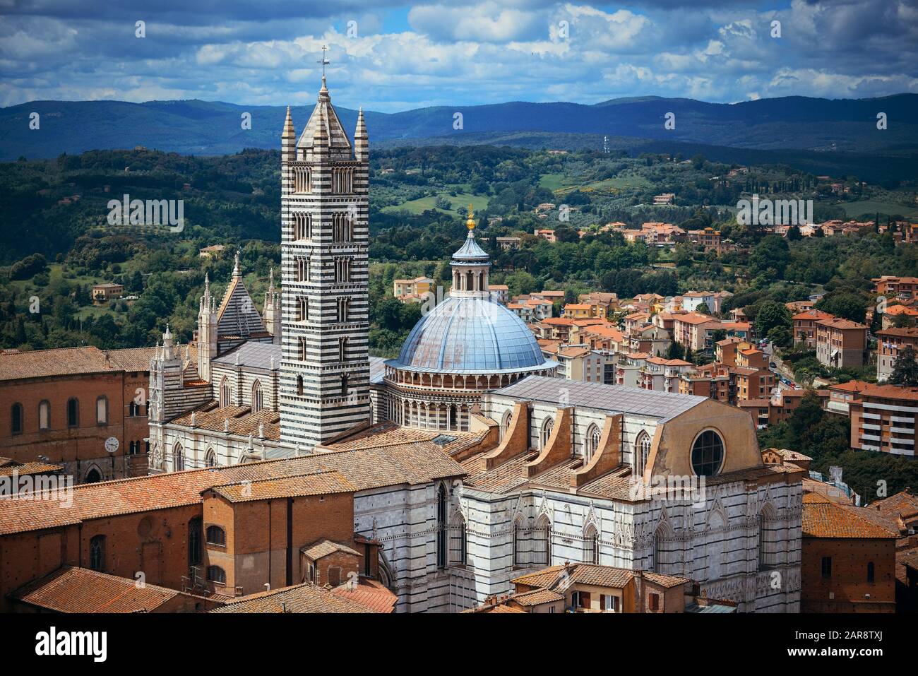 Medieval town with Siena Cathedral and skyline view in Italy Stock ...
