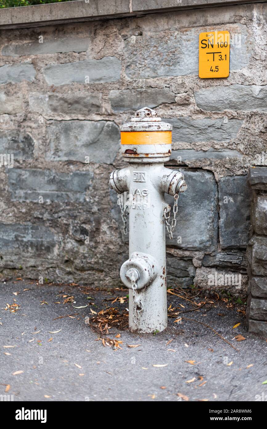 Hydrant sign germany hi-res stock photography and images - Alamy
