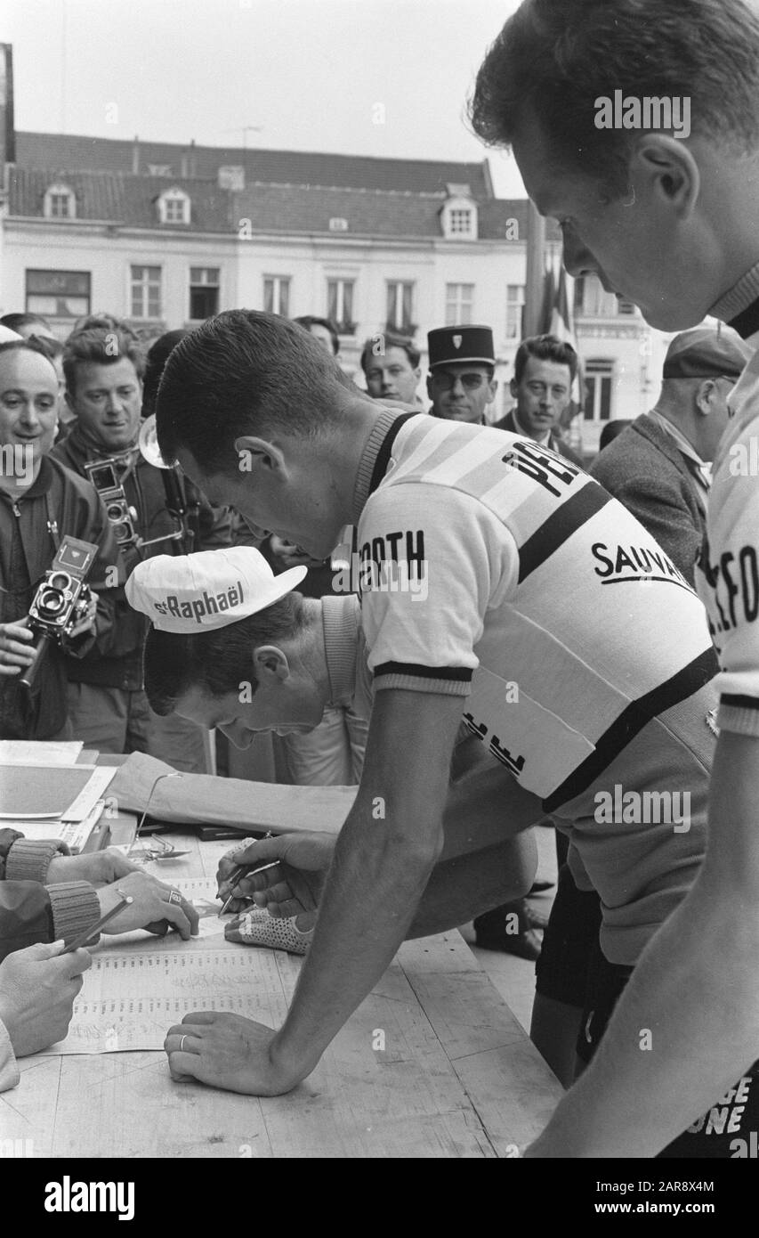 Henry anglade Black and White Stock Photos & Images - Alamy