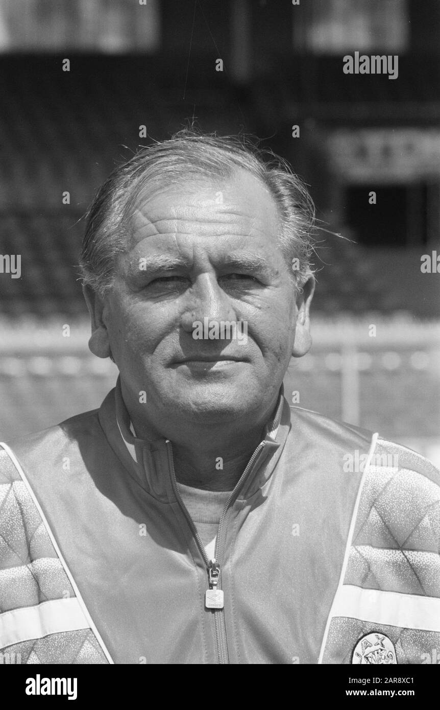 Ajax trainer spitz kohn hi-res stock photography and images - Alamy