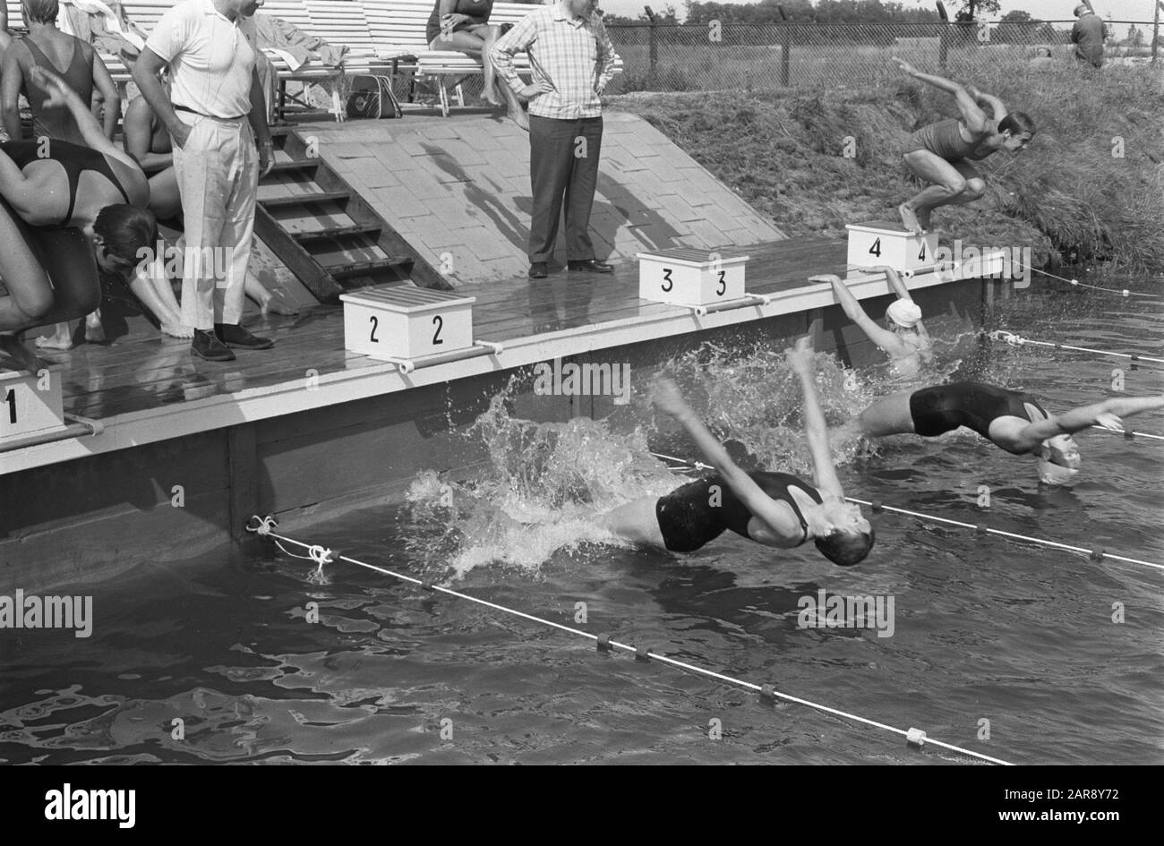 Training Dutch swimming team Date: August 14, 1962 Keywords: swimming ...