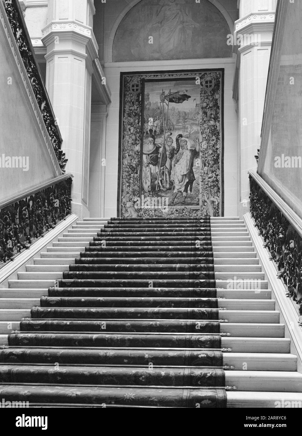 Royal palace stairs interior hi-res stock photography and images - Alamy