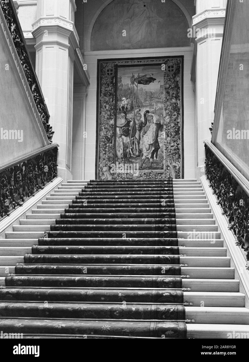 Antique decoration in interior Black and White Stock Photos & Images ...