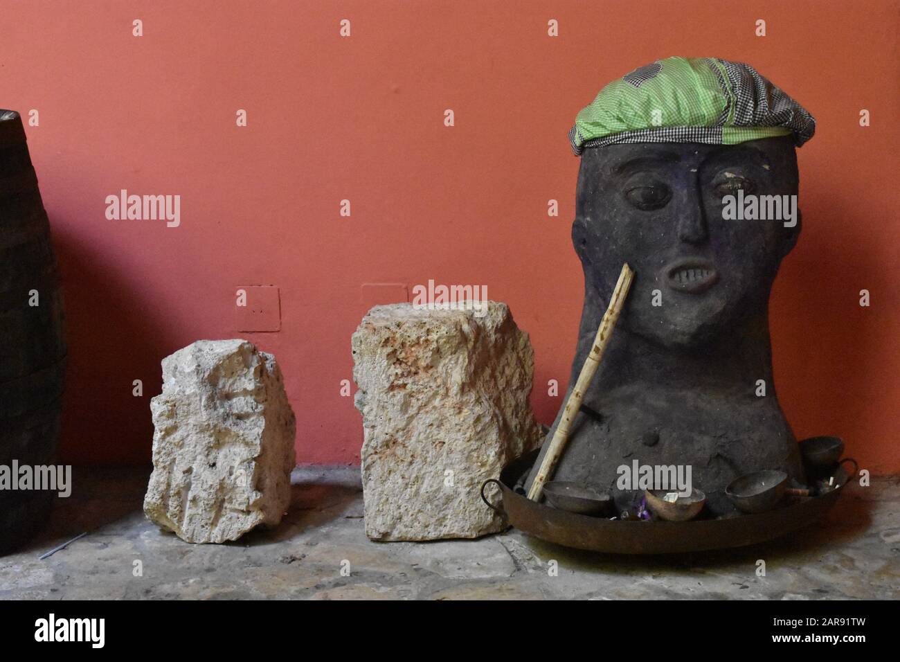 Cuban sculpture hi-res stock photography and images - Alamy