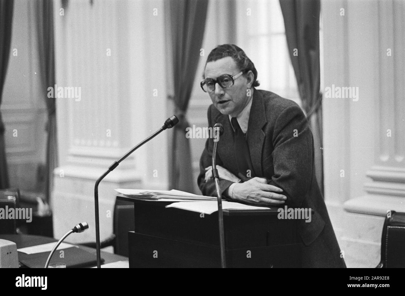 Second Chamber; 12: State Secretary Hazekamp Date: March 18, 1976 ...