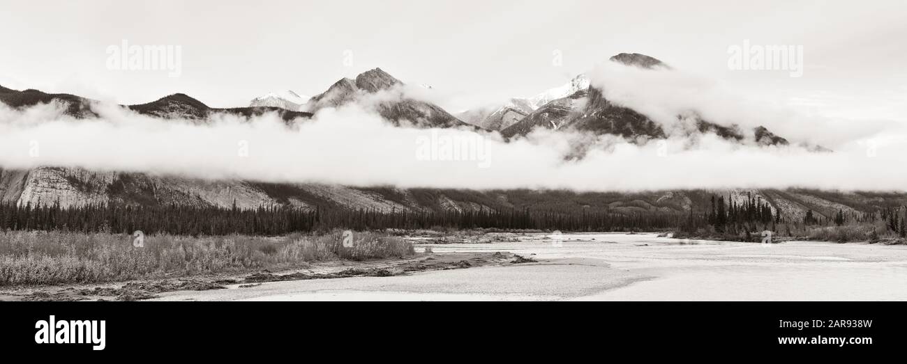 Beautiful landscape in Banff National Park in Canada Stock Photo - Alamy