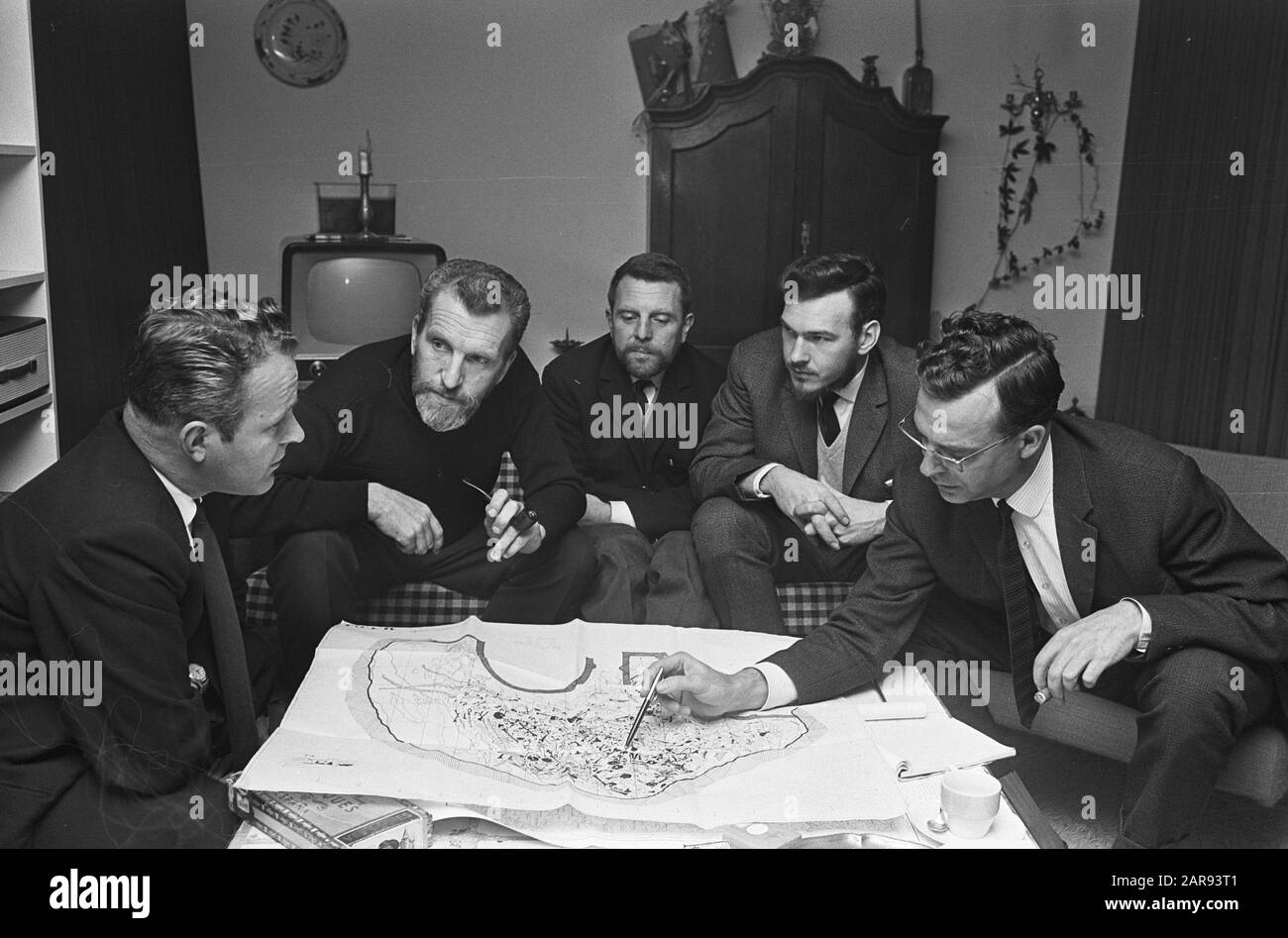 Map of leaves Black and White Stock Photos & Images - Alamy