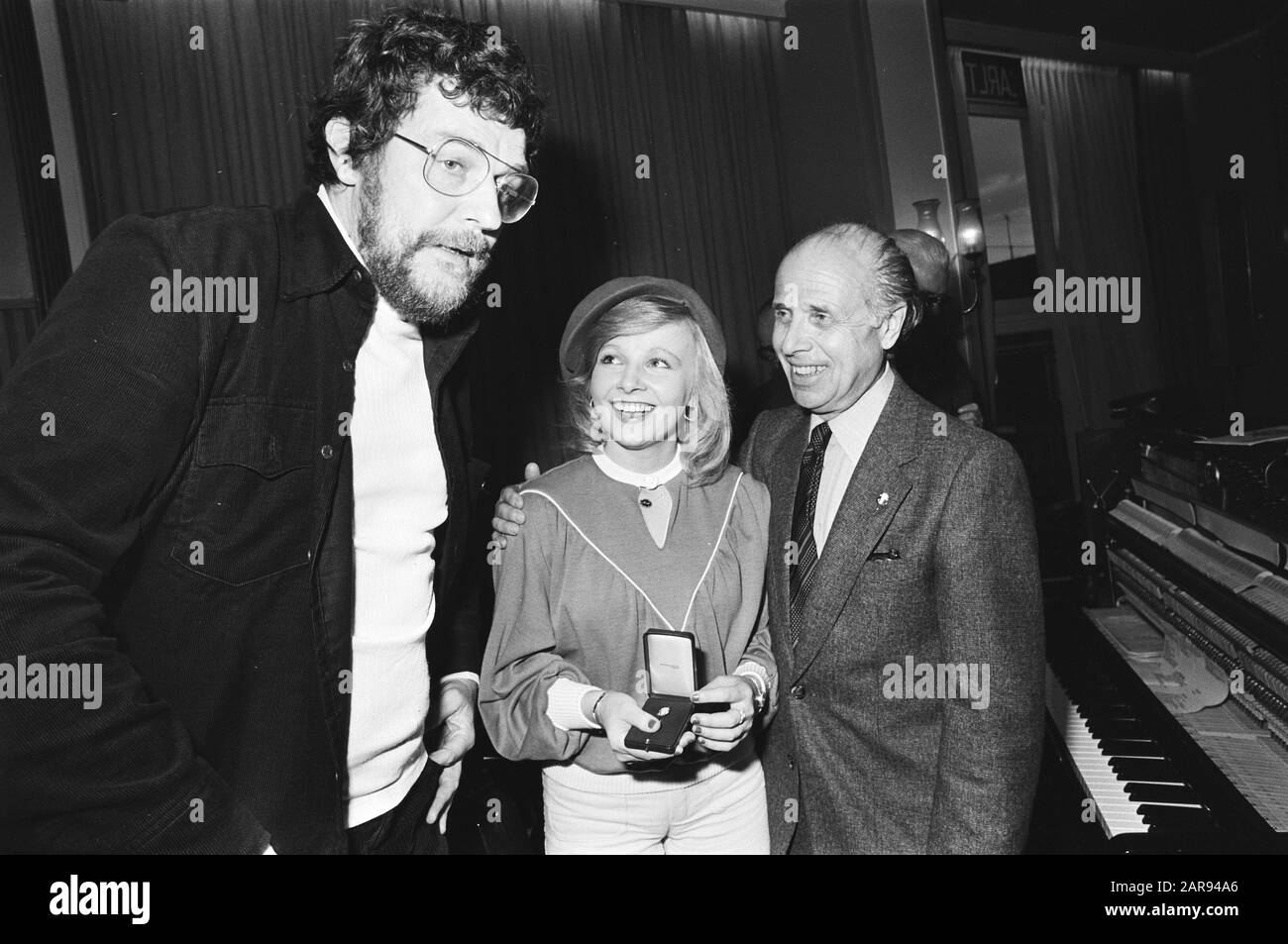 Award ceremony Golden Harps of the Conamus Foundation; from l.n.r ...