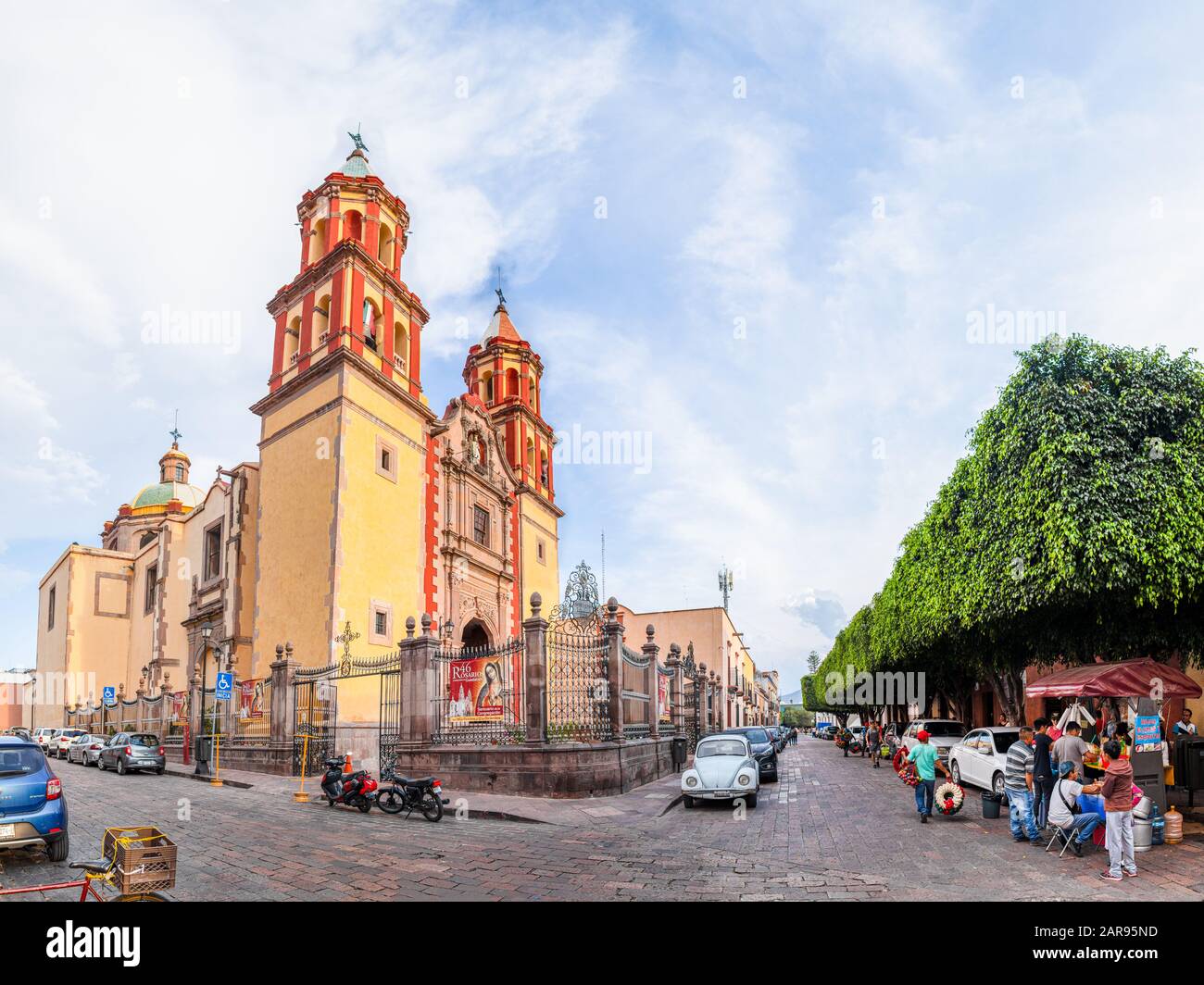 Congregacion hi-res stock photography and images - Alamy