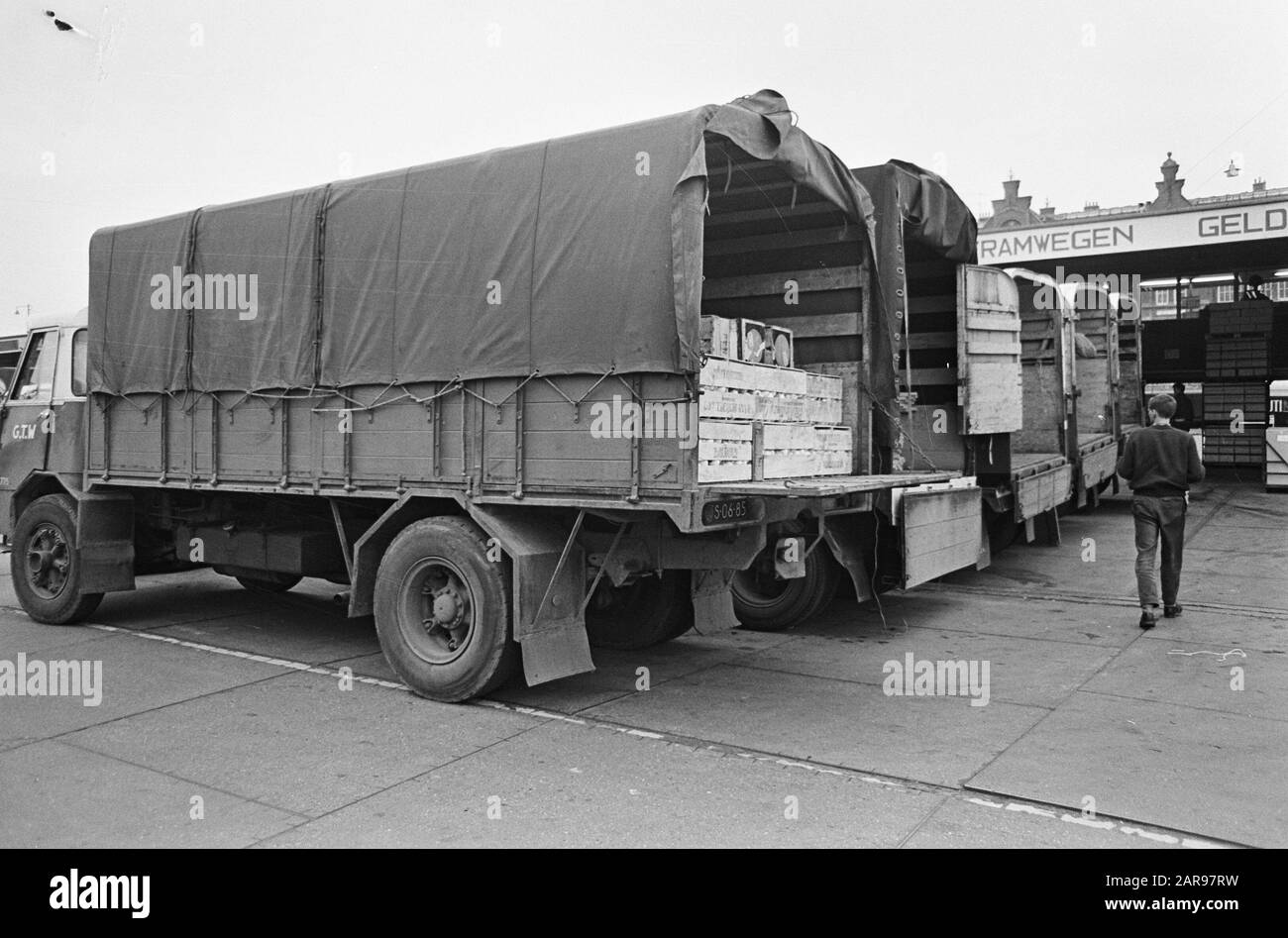 1960s trucks hi-res stock photography and images - Alamy