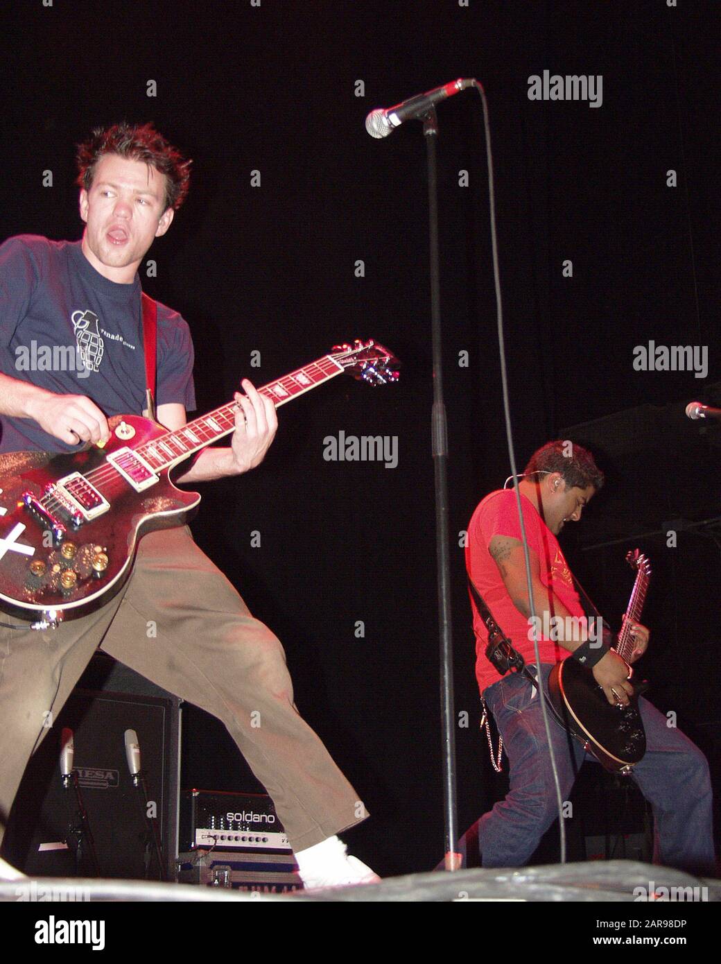 Sum 41 2002 hi-res stock photography and images - Alamy
