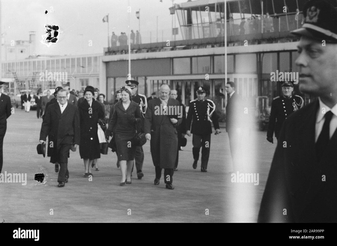 Departure Princess Beatrix to Canada for attending wedding of Renee ...