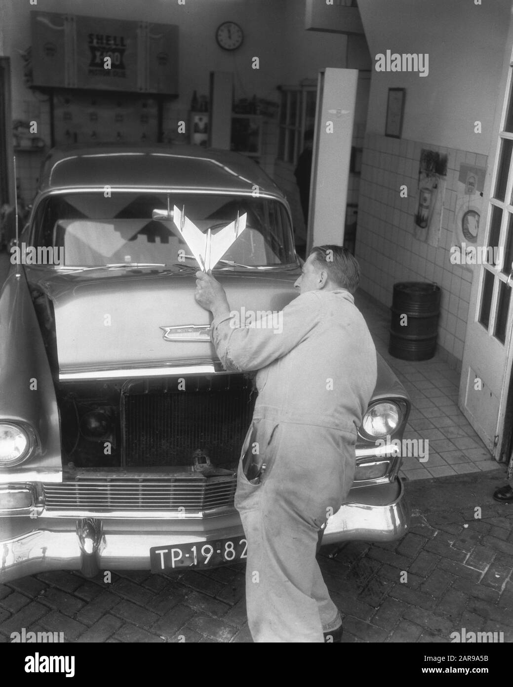 Removal of sharp objects from cars Date: 30 December 1958 Stock Photo ...