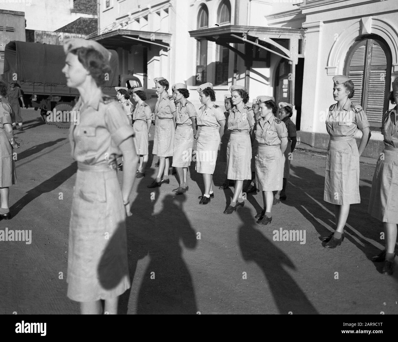 Photographs article Brothers Women's Corps KNIL Flag ceremony Women's ...