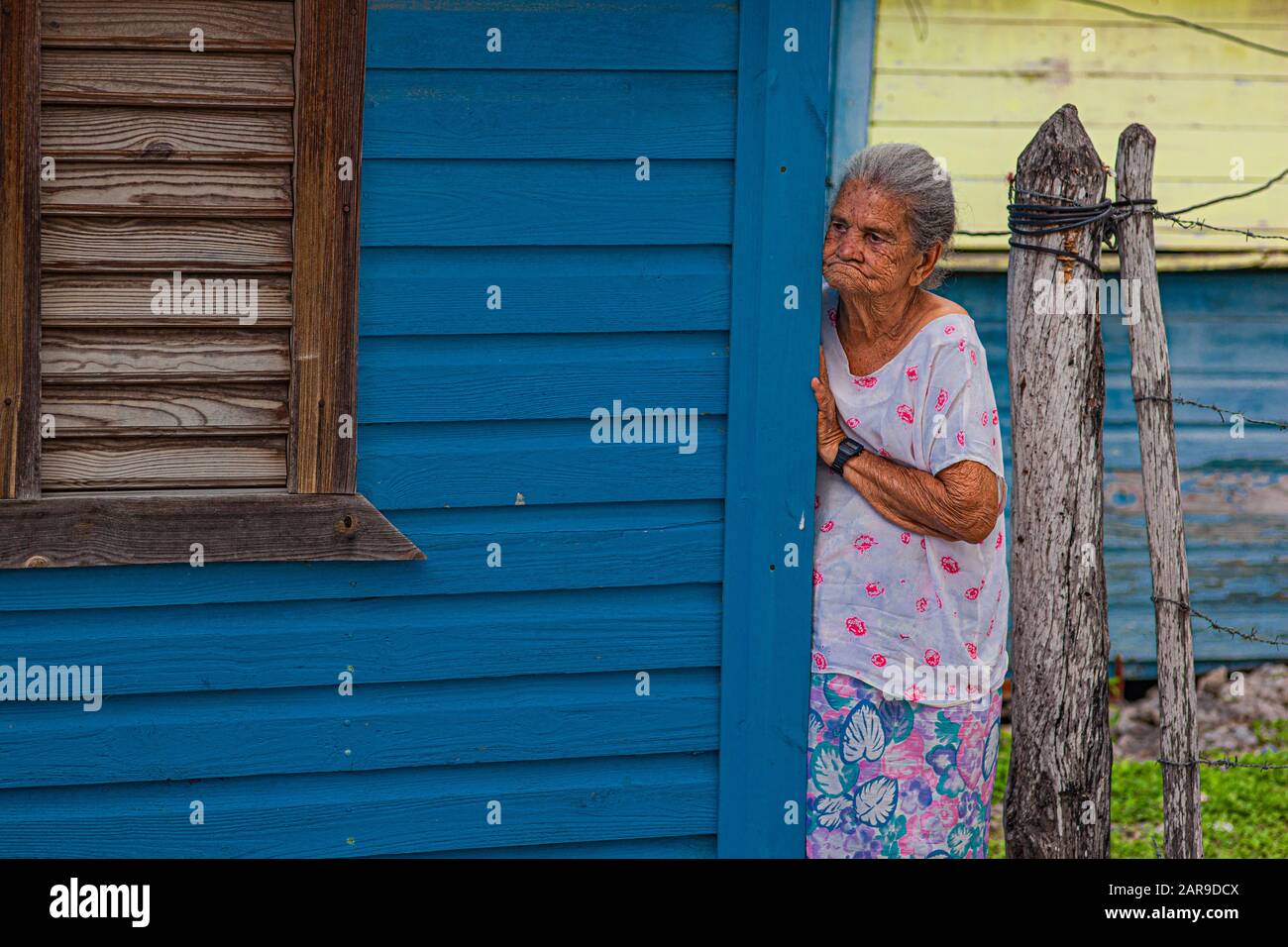 Dominican republic woman poverty hi-res stock photography and images ...