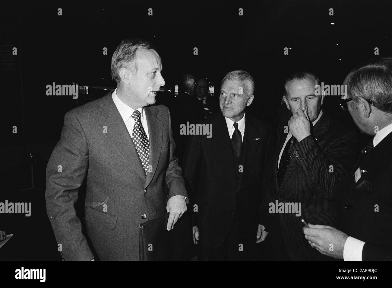 General Assembly of Members VNO in Utrecht V.l.n.r. Prof. Dr. Piet ...