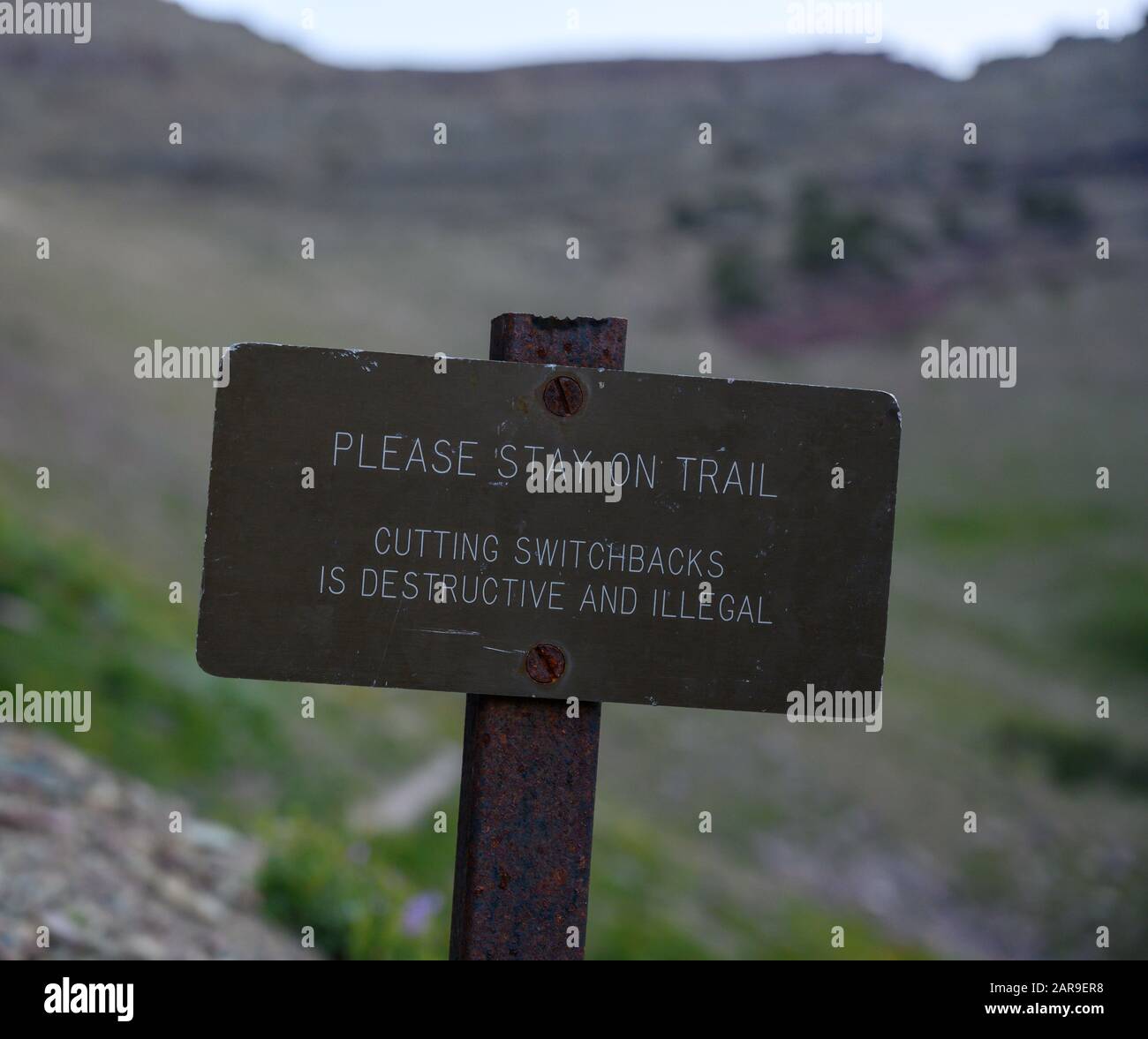 Please Stay On Trail Sign Stock Photo - Alamy