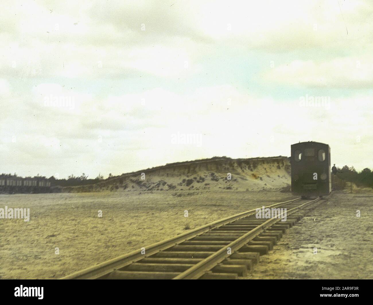 sand drawers diversion Date: undated Location: Afferden Keywords ...