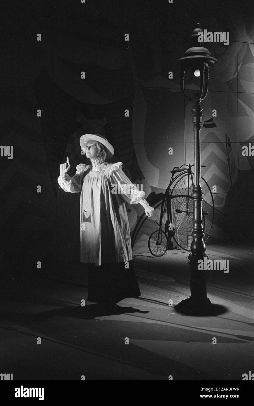 VPRO-TV: The Wonderlijk life of drs. P., drs. Heinz Polzer, Adèle ...