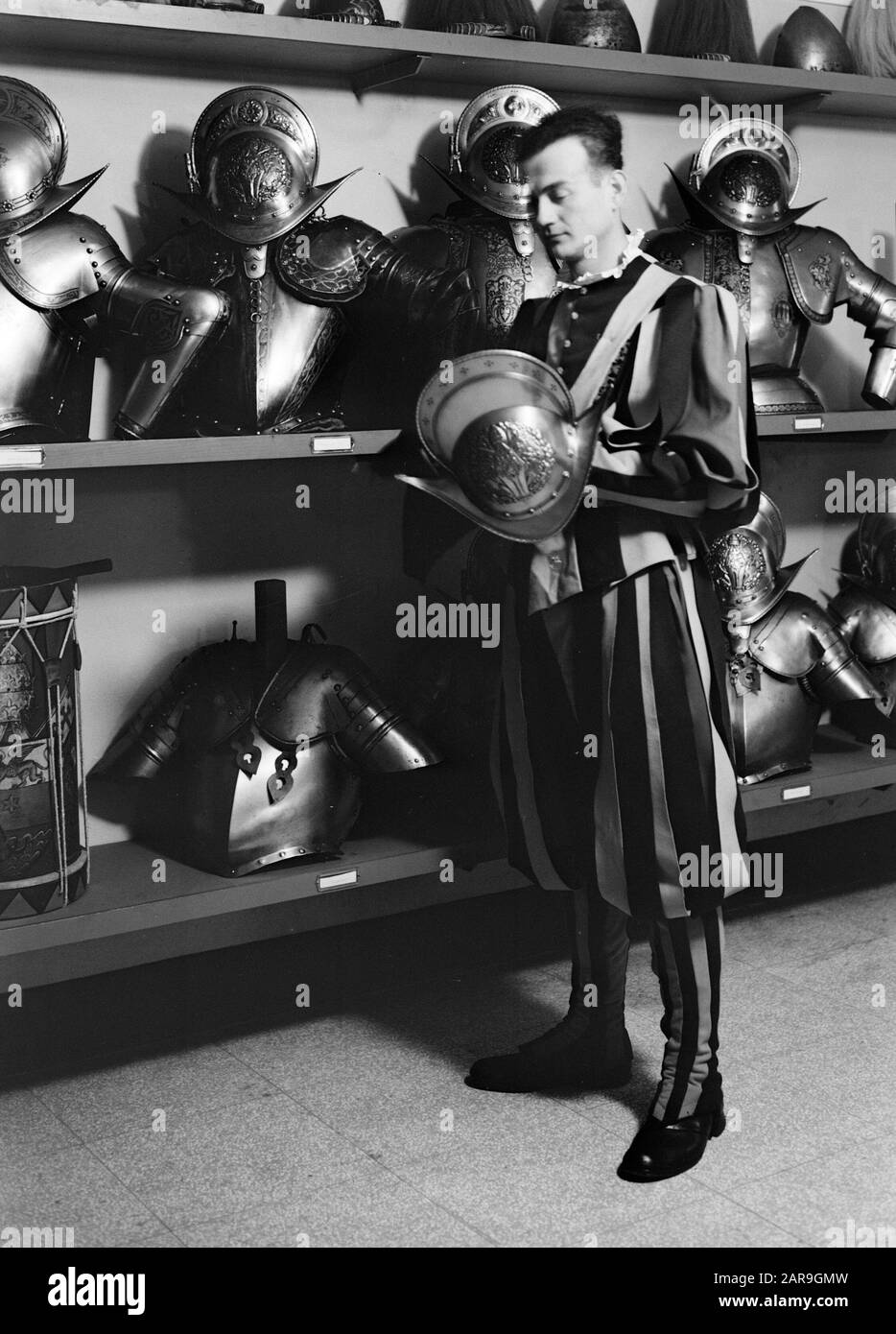 Swiss military helmet hi-res stock photography and images - Alamy