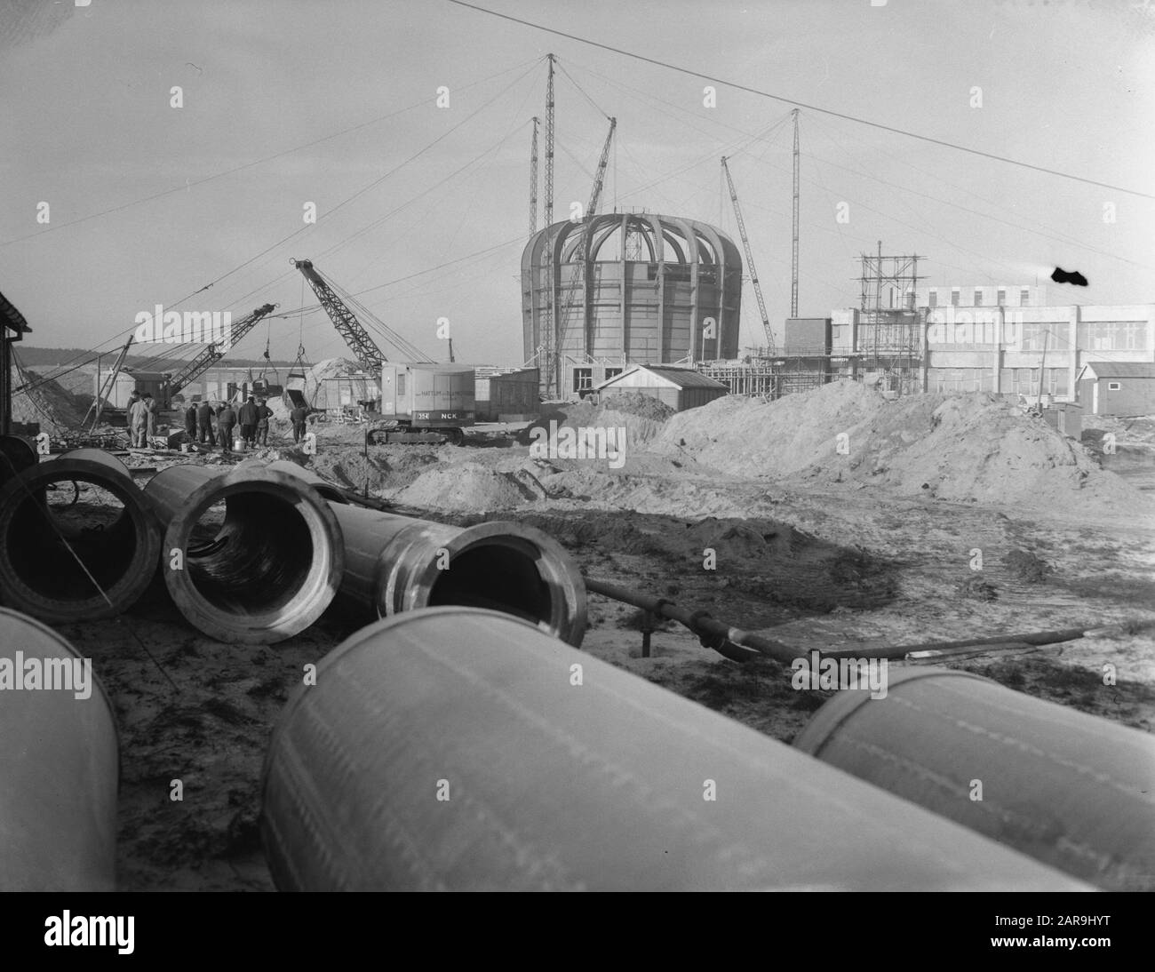Work on the construction of the Reactor Centr. Ned te Petten Date: 27 ...