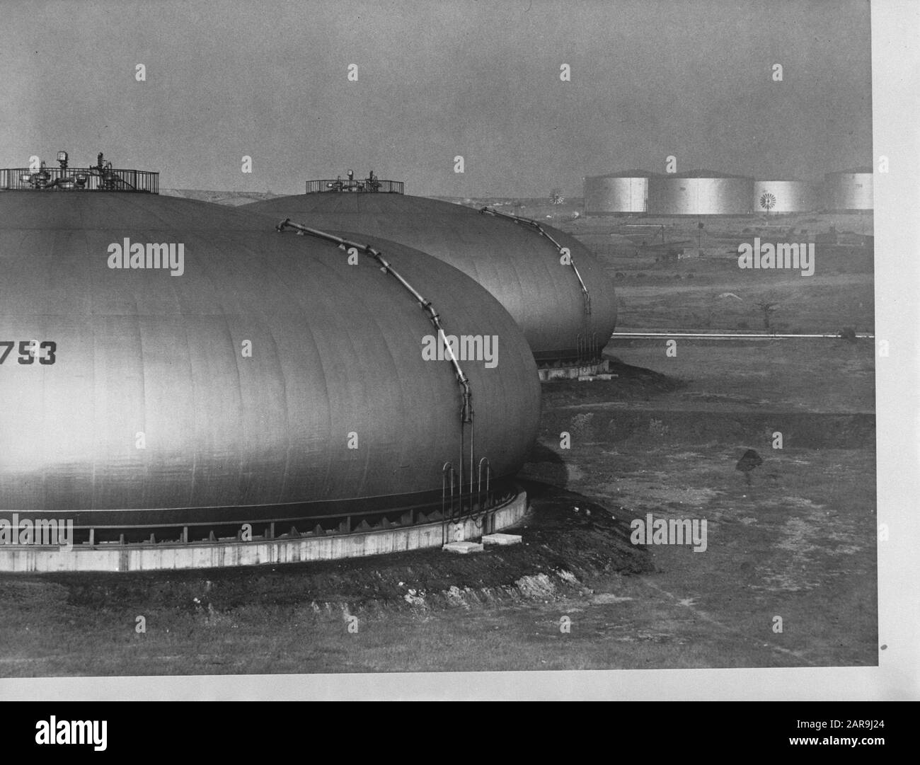 Oil refinery curacao Black and White Stock Photos & Images - Alamy