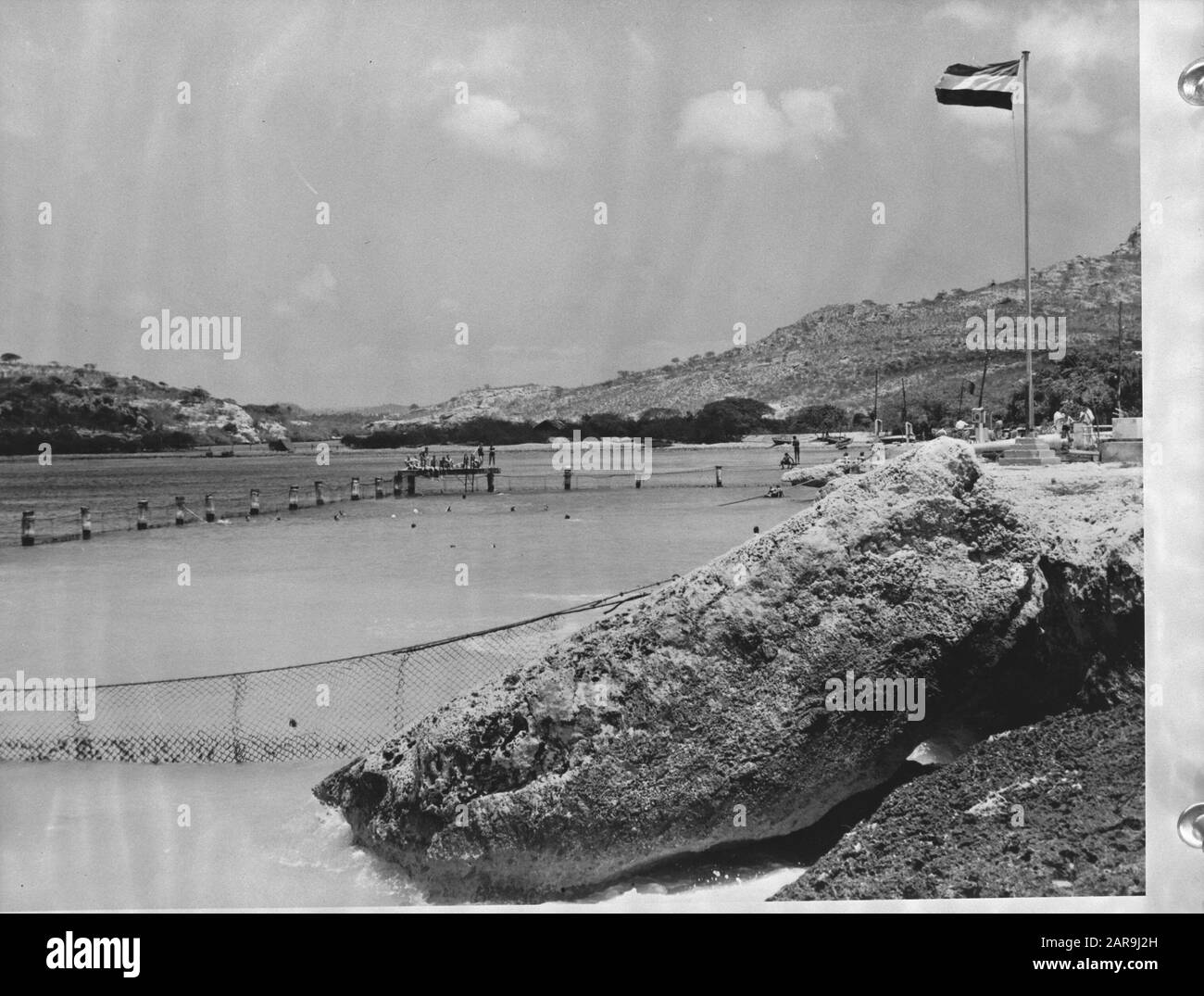 Wi [West Indies]/Anefo London series West Indies. Curacao. Beach of the ...