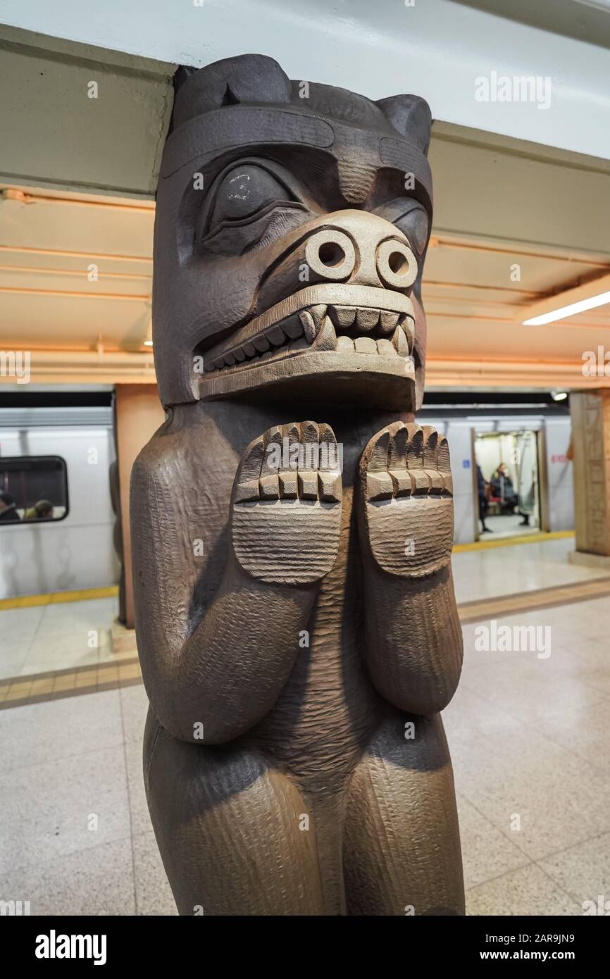 toronto museum subway station is famous for its artistic sculptures ...