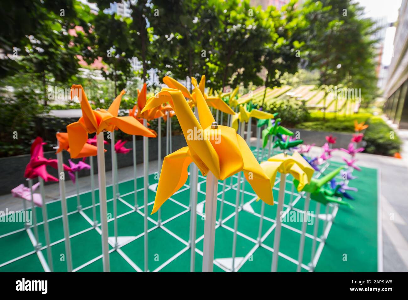 Origami figures hi-res stock photography and images - Alamy