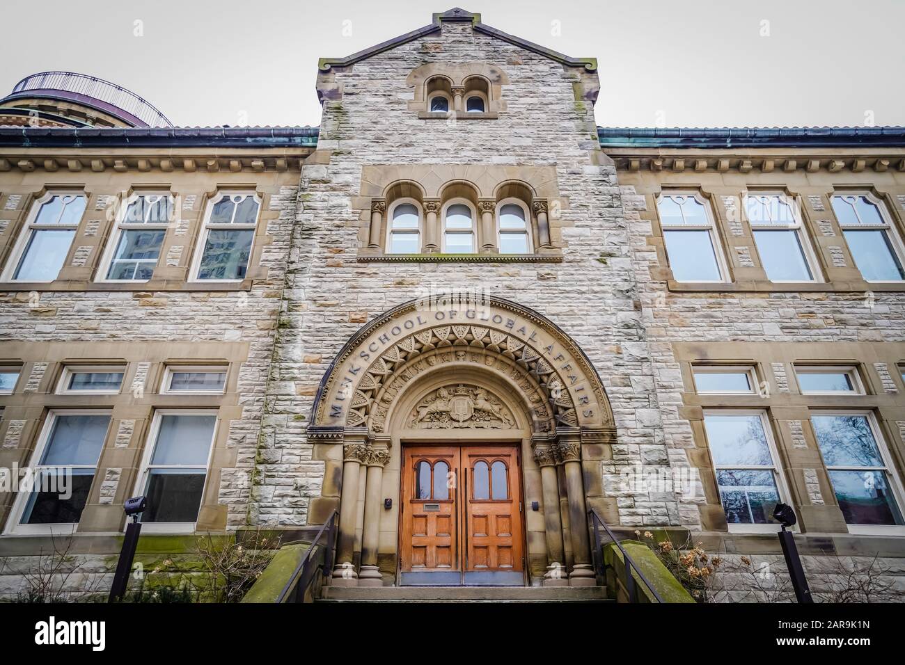 munk school of global affairs building entrance Stock Photo - Alamy