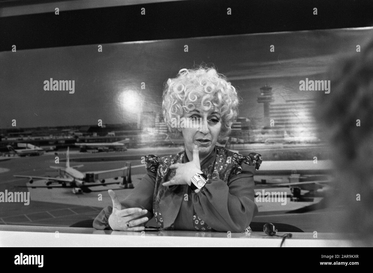 Singer Cathy Berberian (soprano) arrives at Schiphol for the 1972 ...
