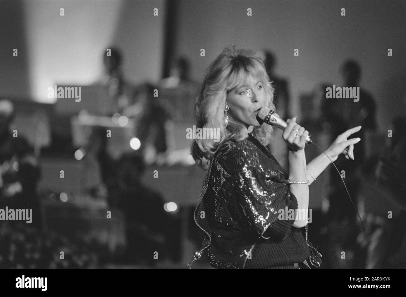 Singer marcha hi-res stock photography and images - Alamy