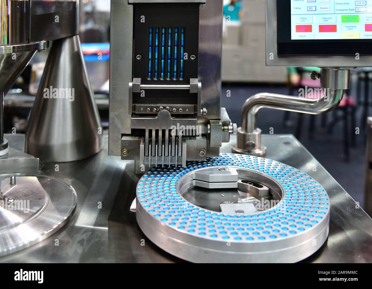 Blue capsule medicine pill production line, Industrial pharmaceutical ...