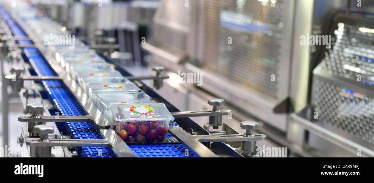 Automated conveying system hi-res stock photography and images - Alamy