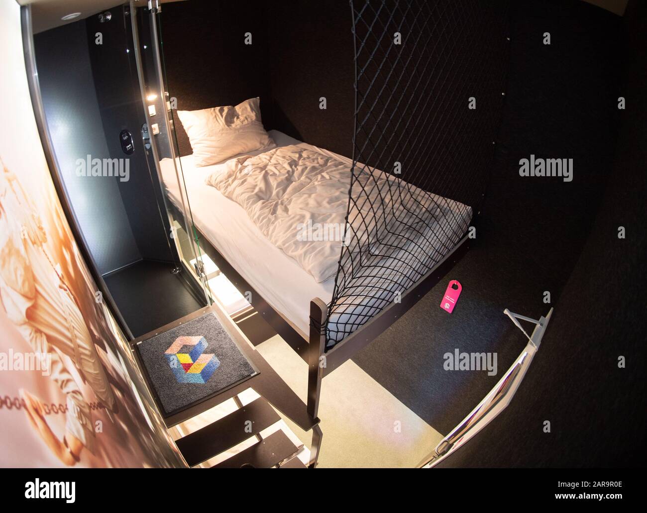 Hotel shower cubicle hi-res stock photography and images - Alamy