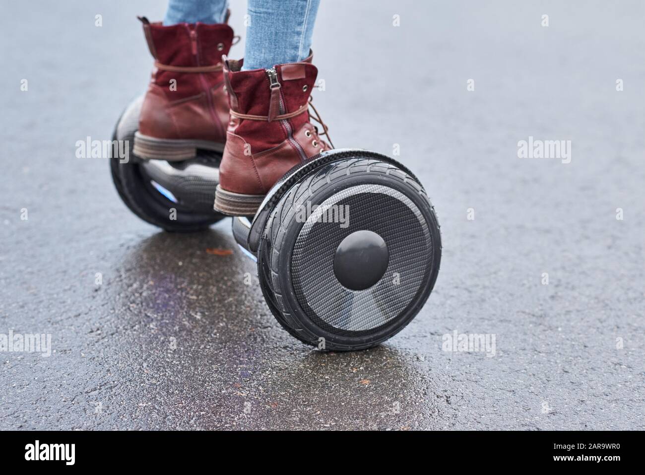 Legs on hoverboard hi-res stock photography and images - Alamy
