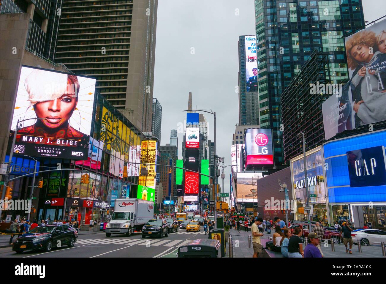 Timesquare plaza hi-res stock photography and images - Alamy