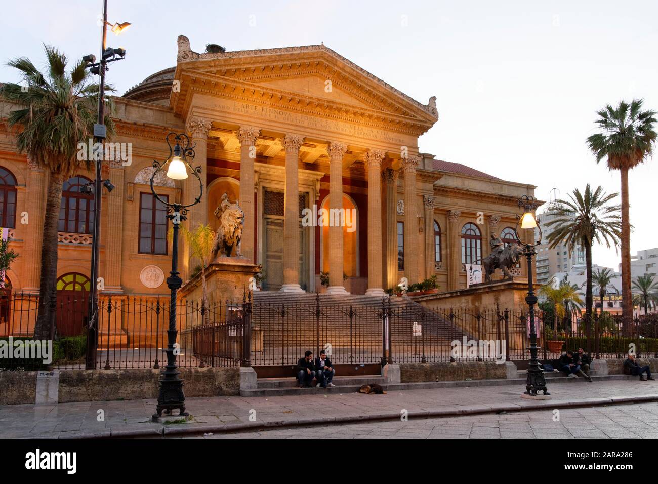 Opera House Teatro Massimo at dusk, Palermo, Sicily, Italy Stock Photo ...
