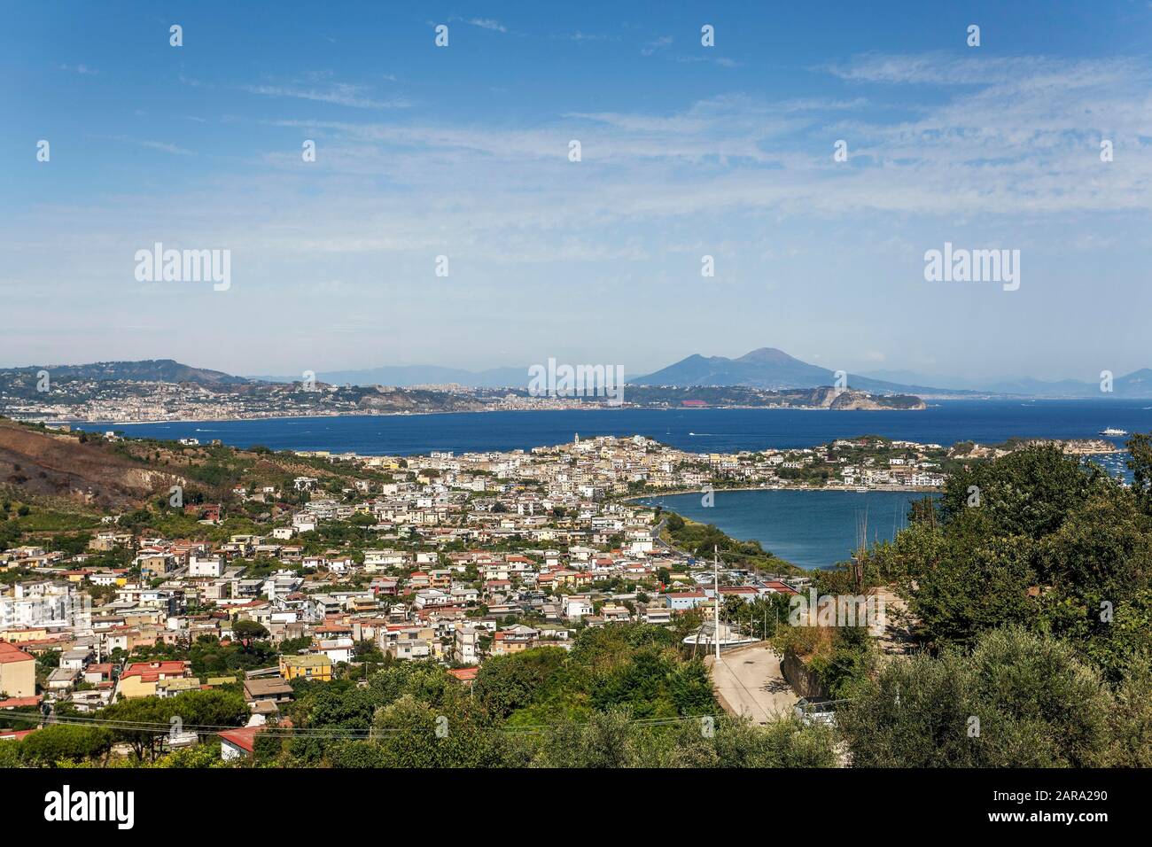 Kap miseno mit lago miseno hi-res stock photography and images - Alamy