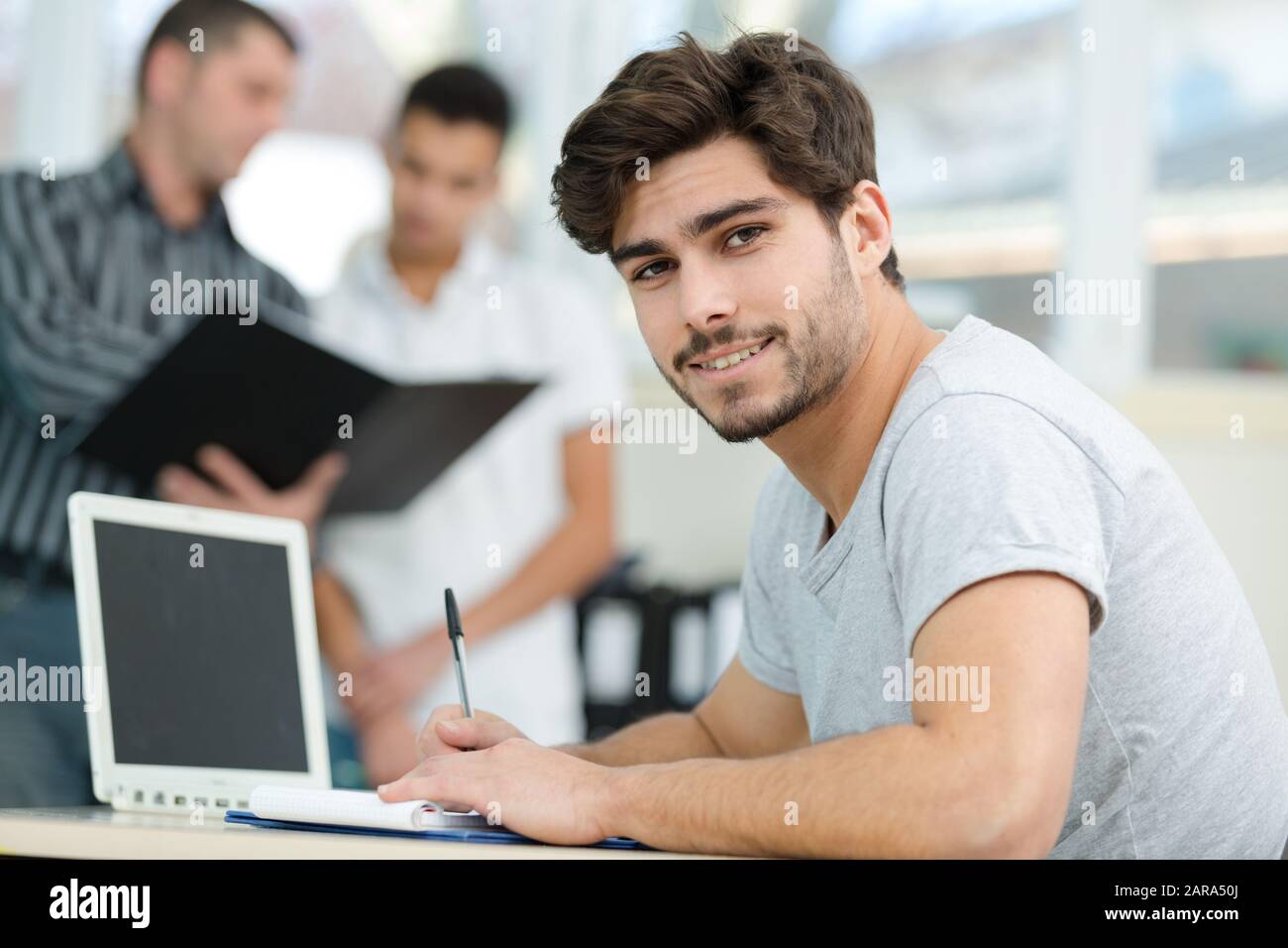 Teen student group laptop hi-res stock photography and images - Alamy