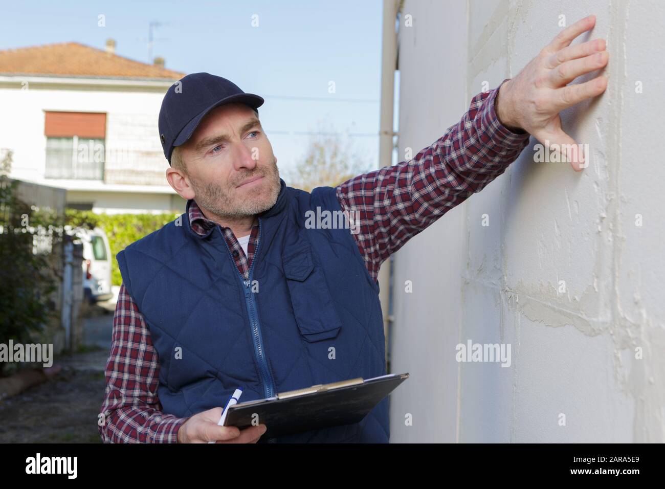 Inspecting construct hi-res stock photography and images - Alamy