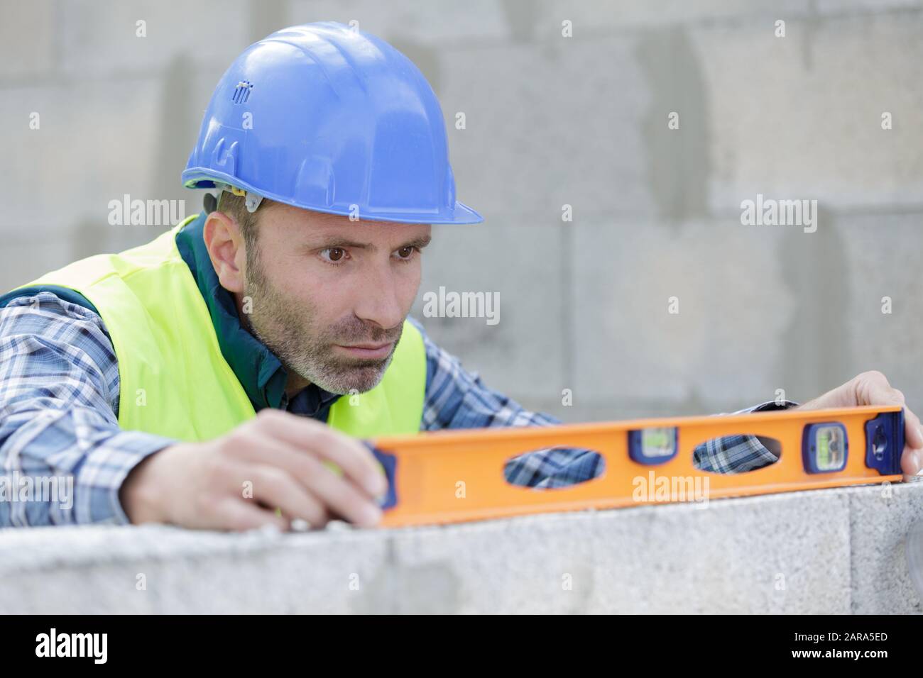Portrait builder man spirit hi-res stock photography and images - Alamy