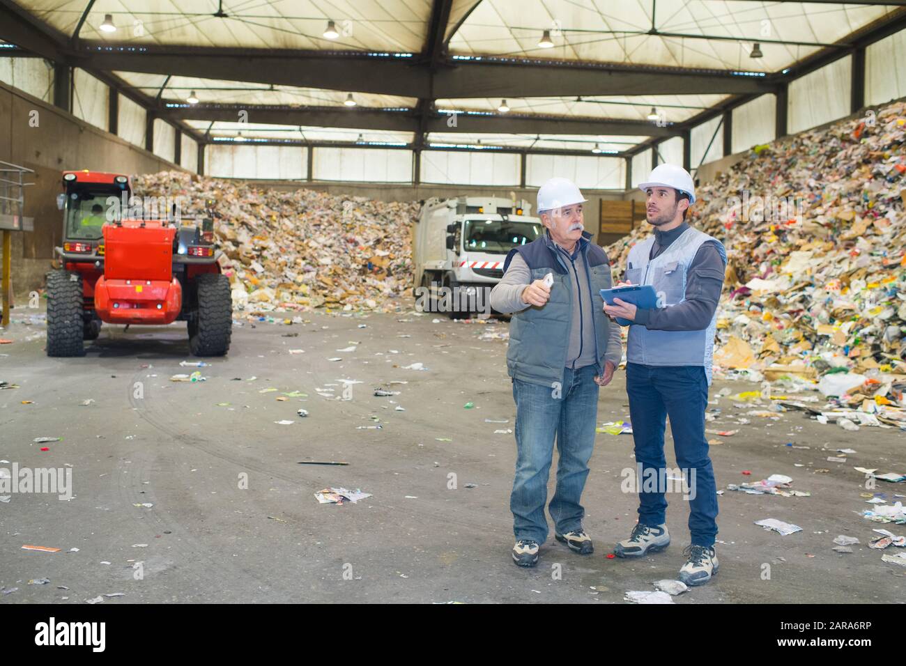 Plastic waste recycling mill hi-res stock photography and images - Alamy