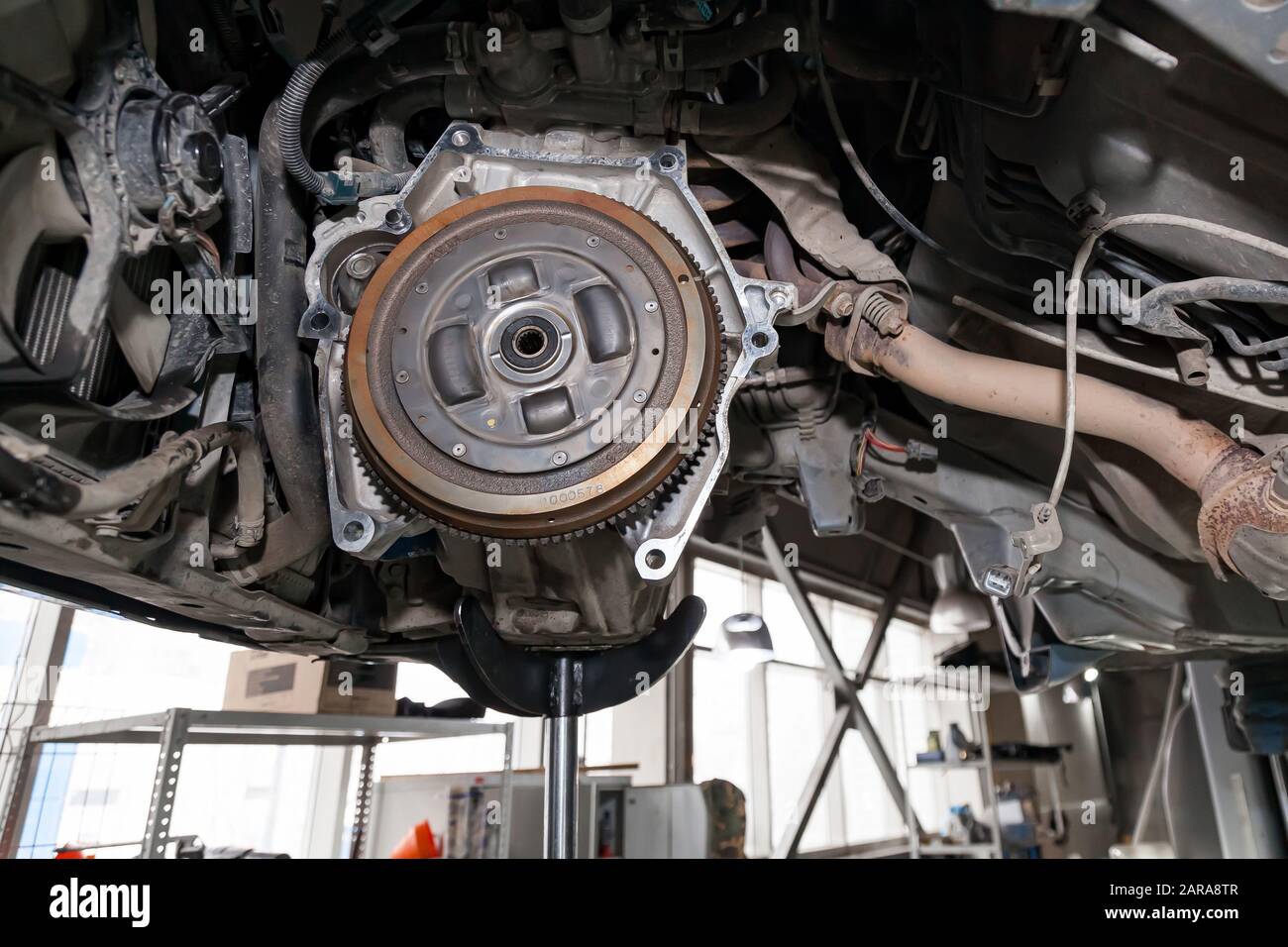 Car gearbox cutaway hi-res stock photography and images - Alamy