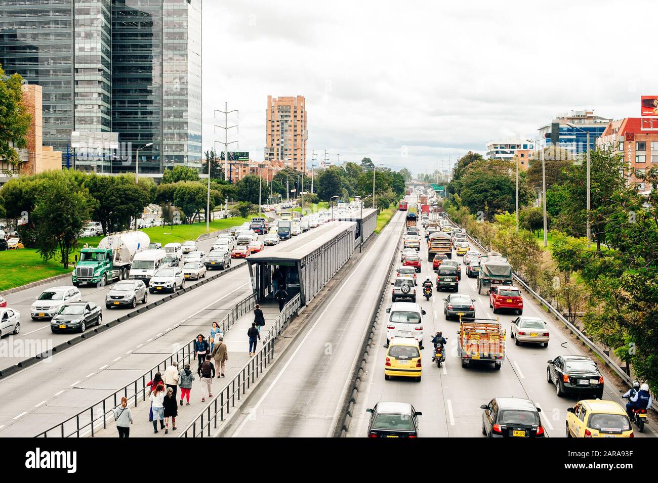 Transmilenio bus bogota hi-res stock photography and images - Alamy
